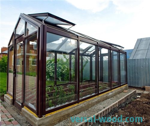 Stakleni staklenik "uradi sam": kako izgraditi, napraviti temelj ...