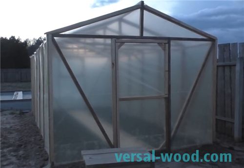 Drveni staklenik "uradi sam" ispod filma i polikarbonata: kako ...